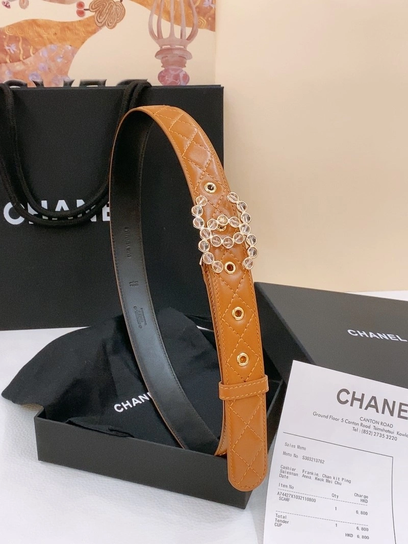 Low-cost Chanel Belts