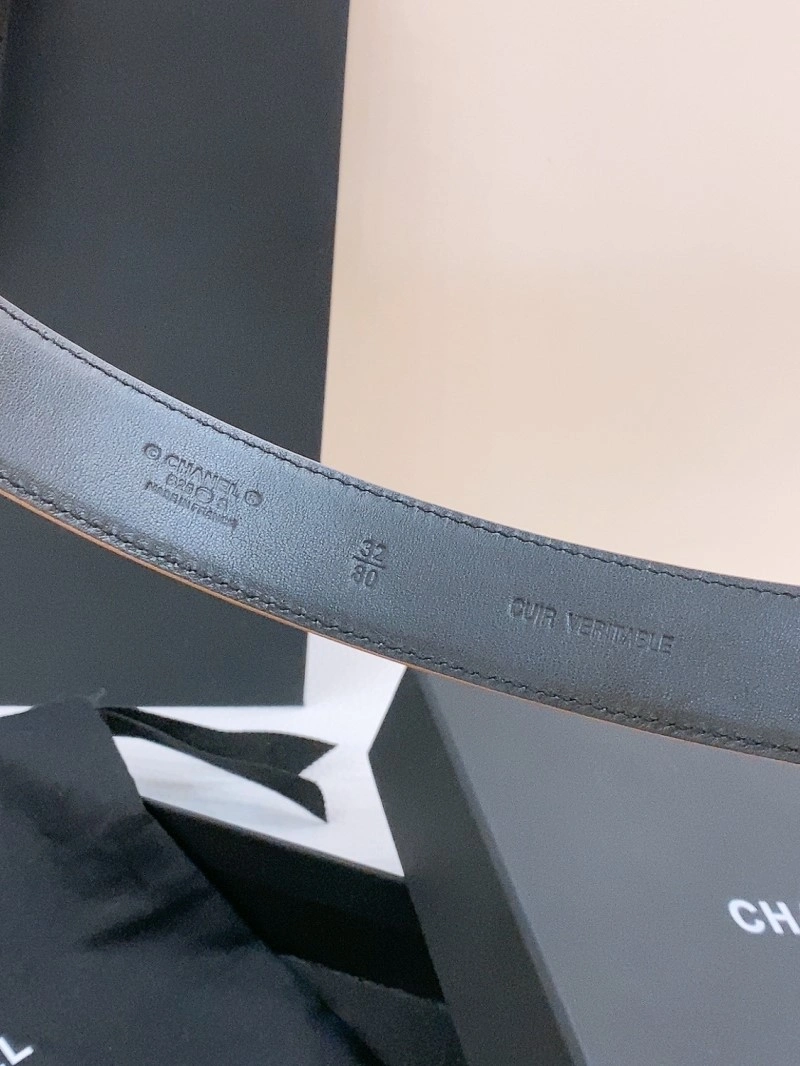 Low-cost Chanel Belts