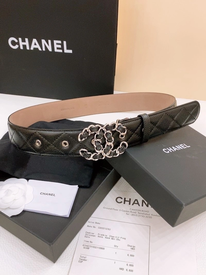 Low-cost Chanel Belts