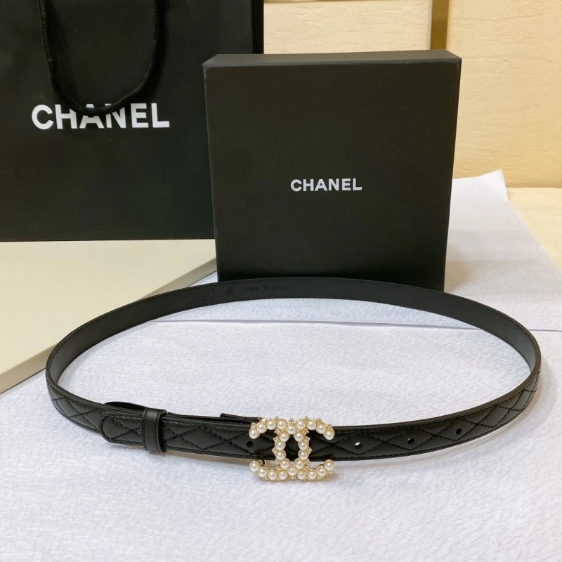 Low-cost Chanel Belts