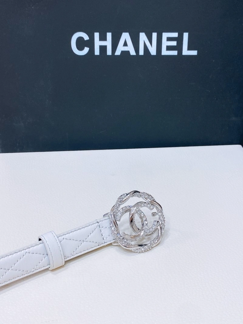 Low-cost Chanel Belts