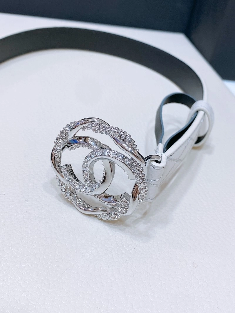 Low-cost Chanel Belts