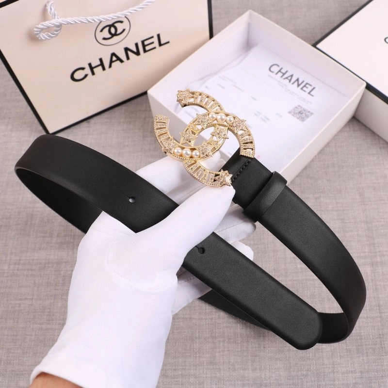 Low-cost Chanel Belts