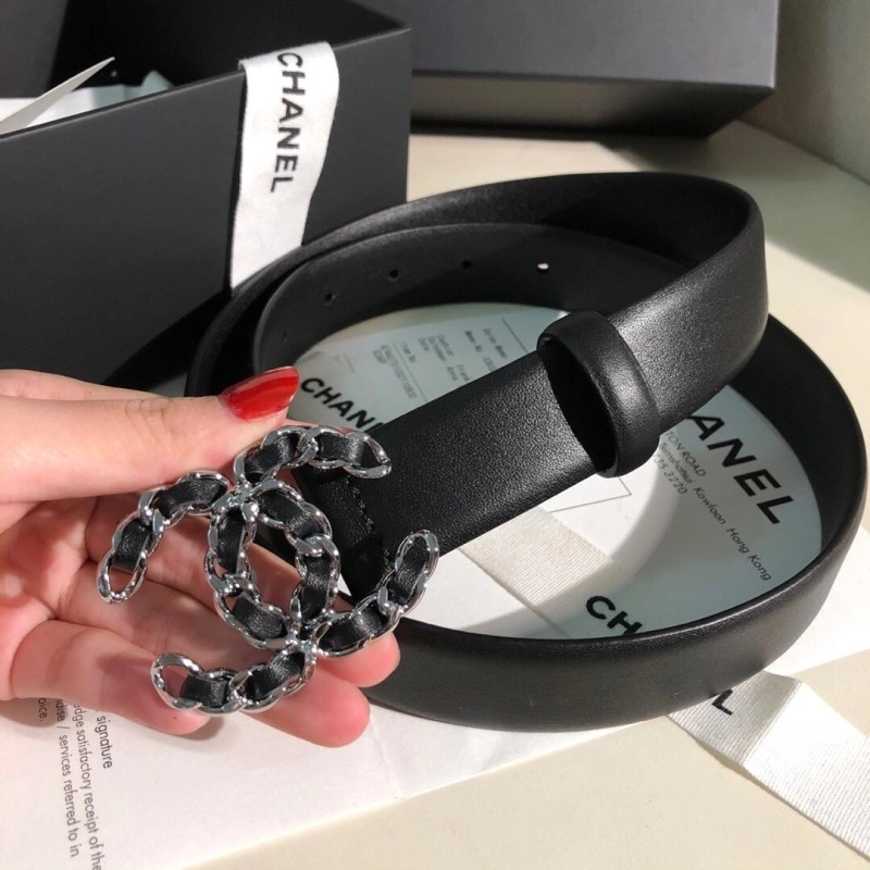 Low-cost Chanel Belts