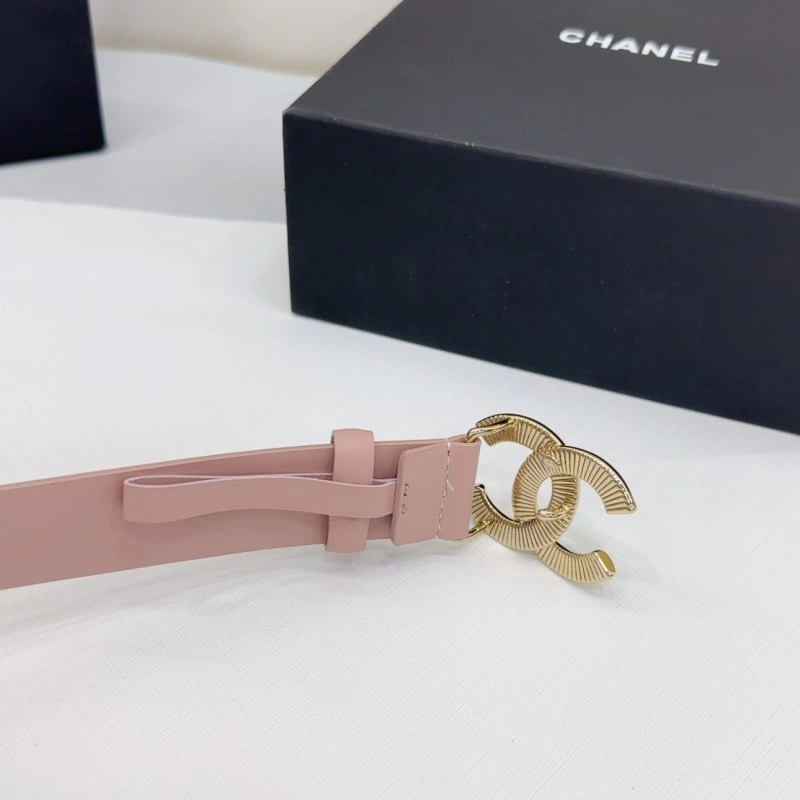 Low-cost Chanel Belts