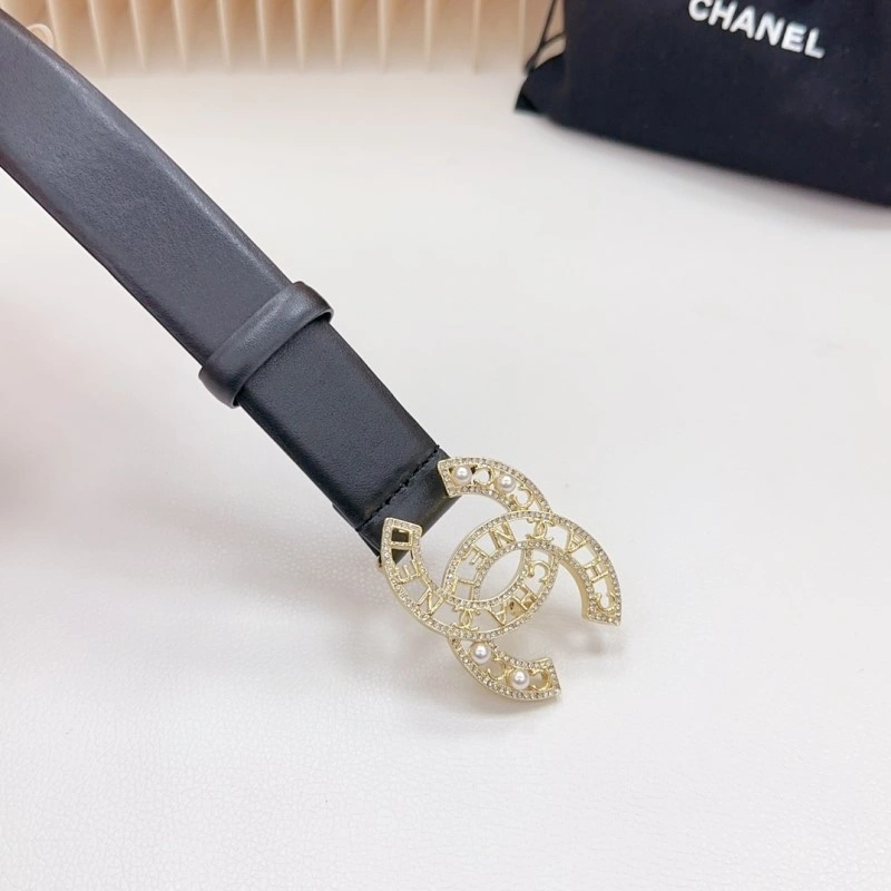 Low-cost Chanel Belts