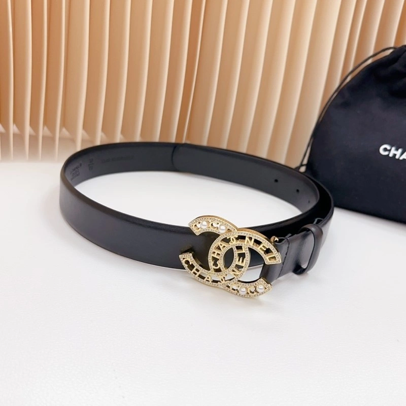 Low-cost Chanel Belts