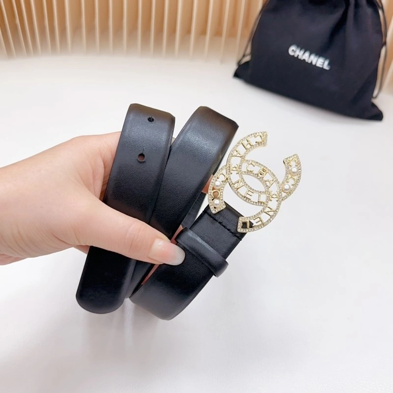 Low-cost Chanel Belts