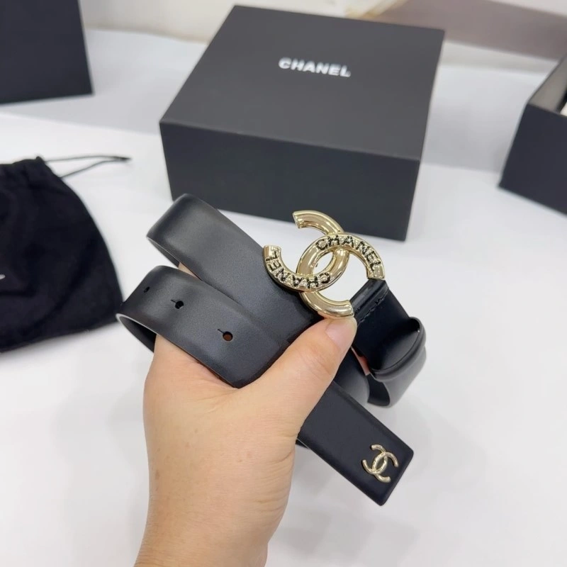 Low-cost Chanel Belts