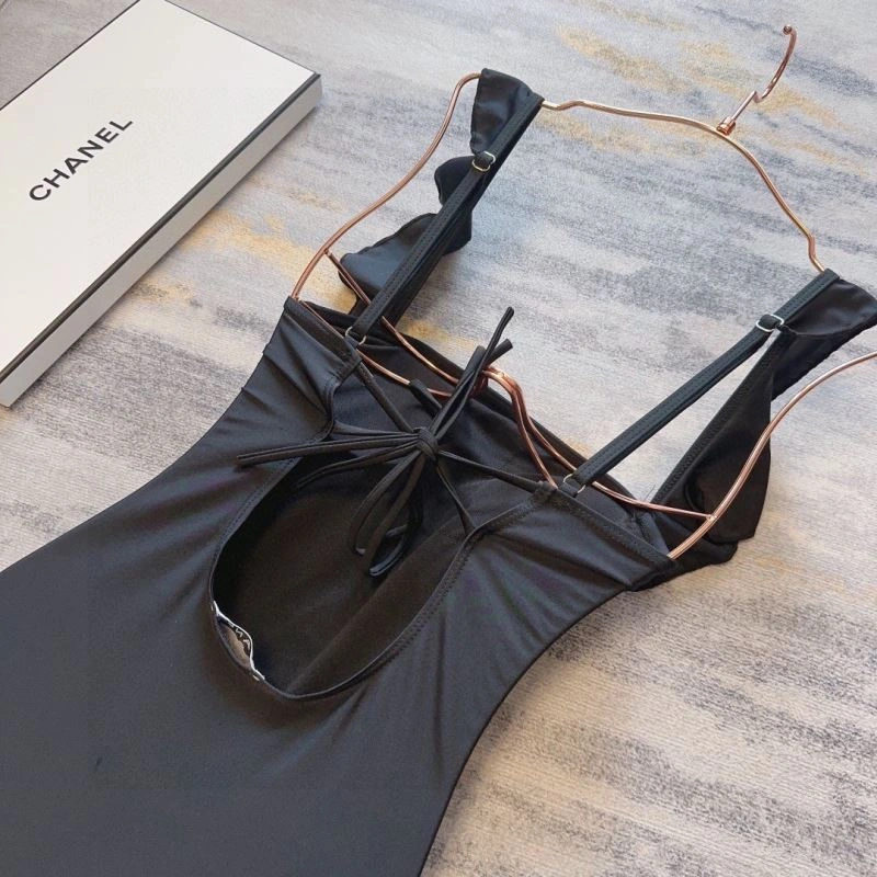 Top mirror Chanel Bikins