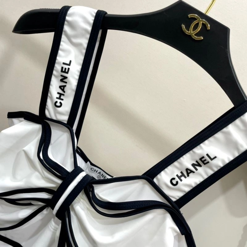 Top match Chanel Bikins