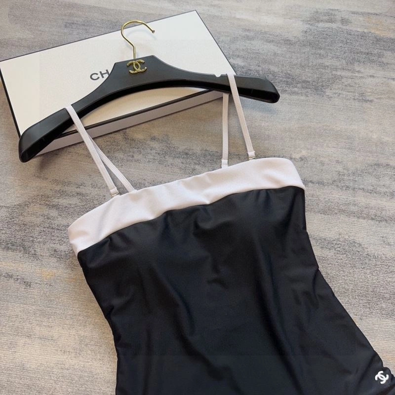 Top mirror Chanel Bikins