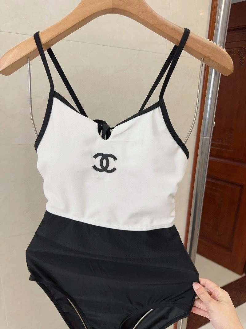 Top match Chanel Bikins
