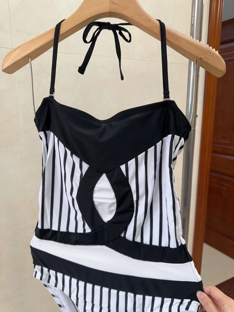 Top mirror Chanel Bikins