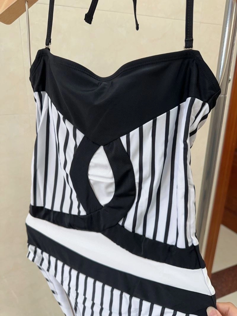 Top mirror Chanel Bikins
