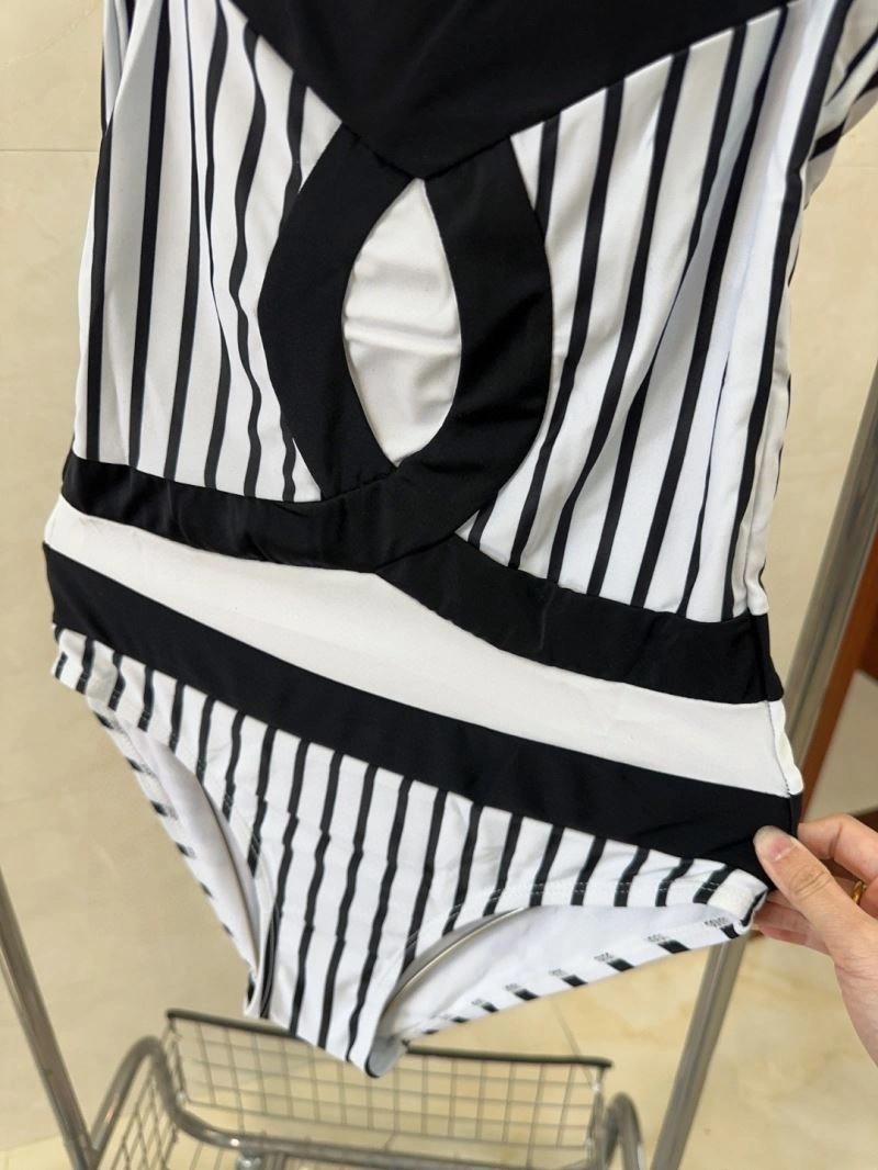 Top mirror Chanel Bikins