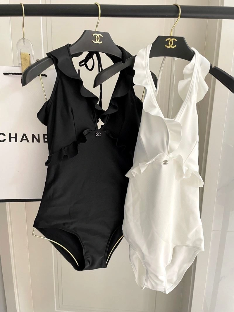 Top match Chanel Bikins