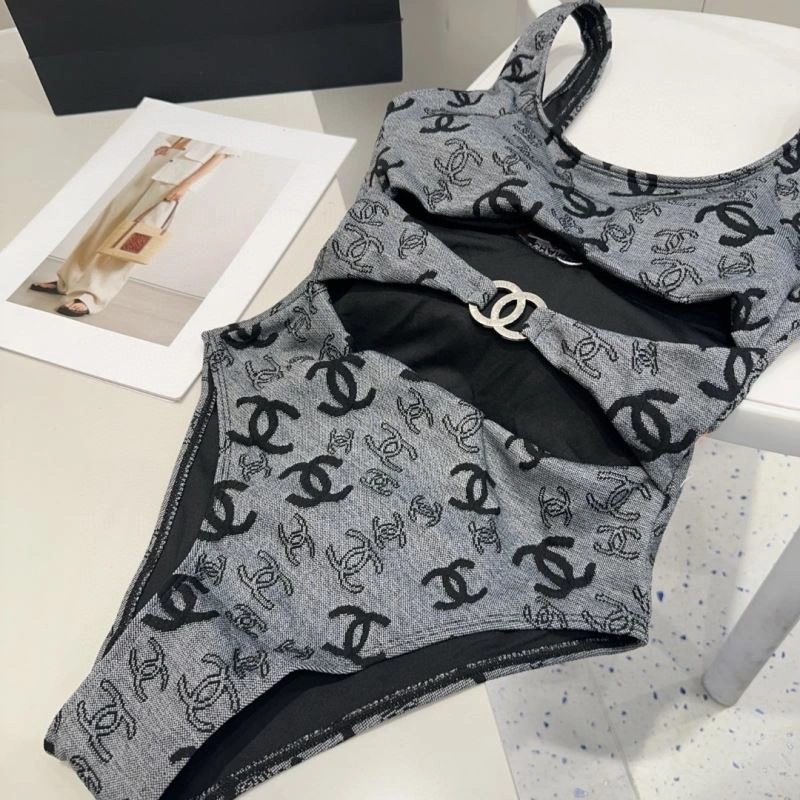 Top mirror Chanel Bikins