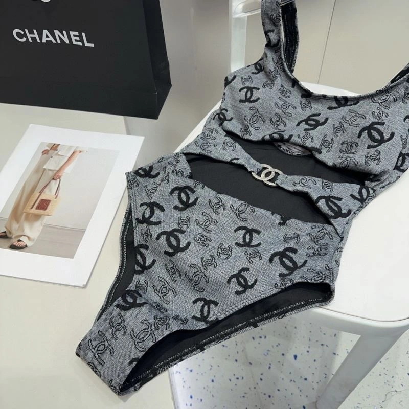 Top mirror Chanel Bikins