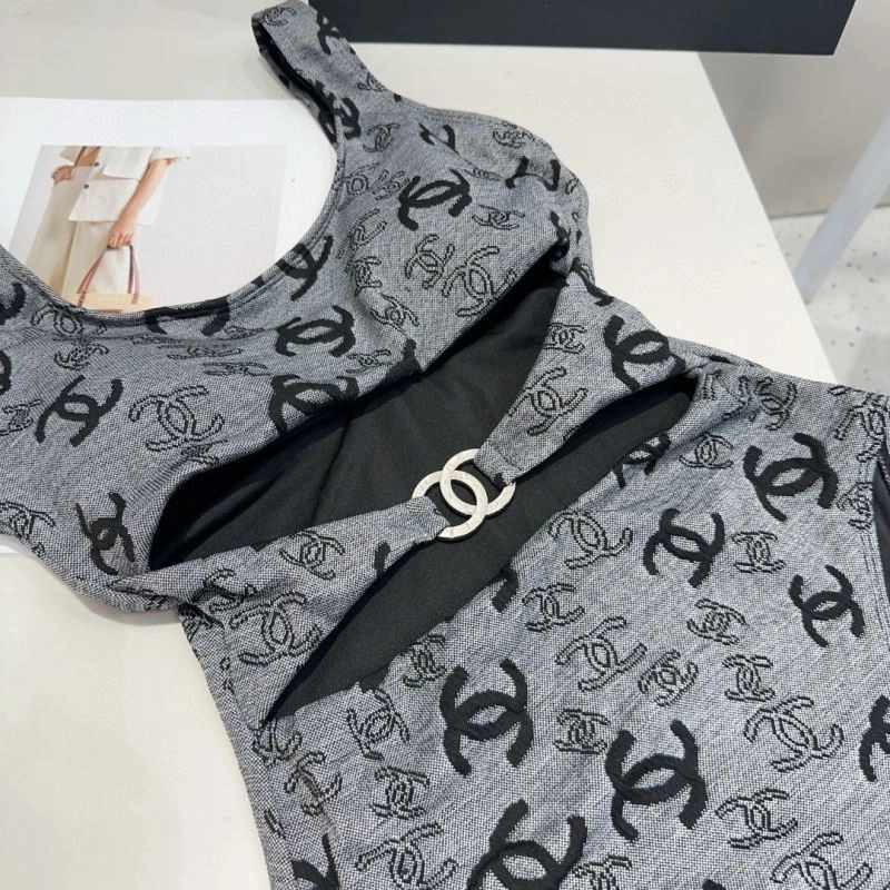 Top mirror Chanel Bikins