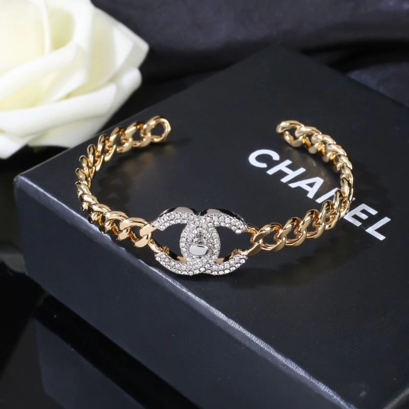 Low-cost Chanel Bracelets