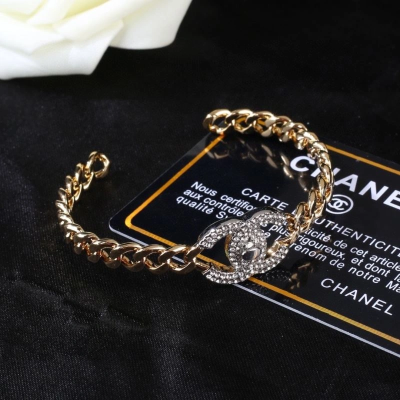 Low-cost Chanel Bracelets
