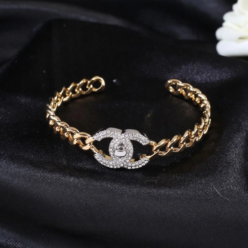 Low-cost Chanel Bracelets
