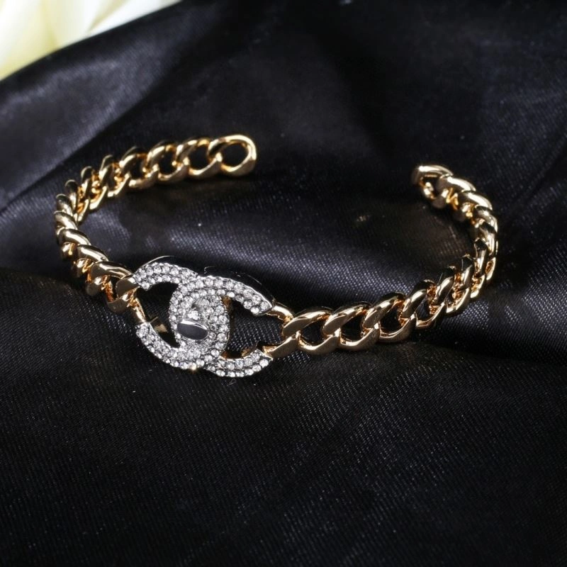 Low-cost Chanel Bracelets