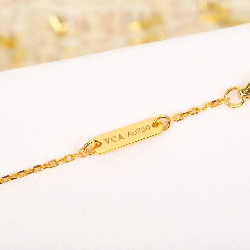 Top mirror Chanel Bracelets