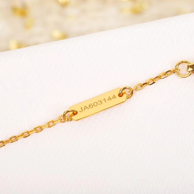 Top mirror Chanel Bracelets