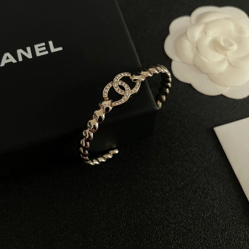 Low-cost Chanel Bracelets