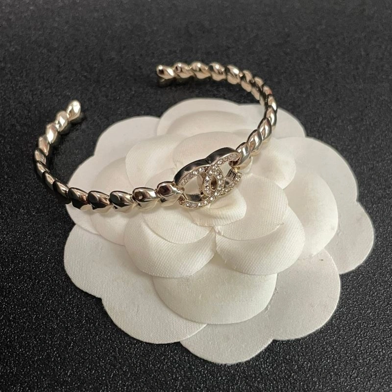 Low-cost Chanel Bracelets