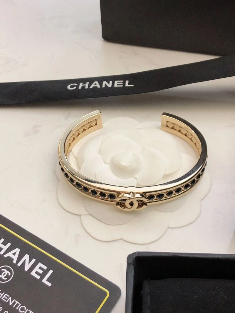Low-cost Chanel Bracelets