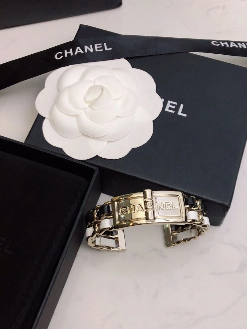 Low-cost Chanel Bracelets