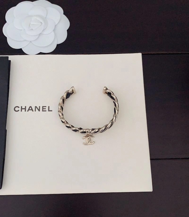 Low-cost Chanel Bracelets
