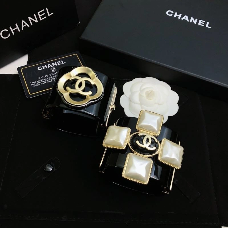Low-cost Chanel Bracelets