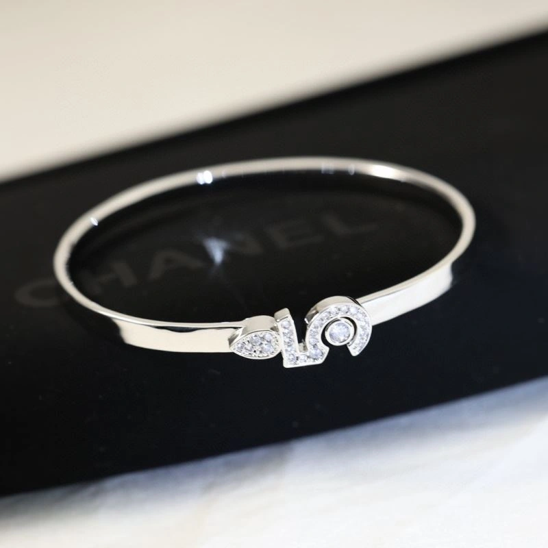 Low-cost Chanel Bracelets