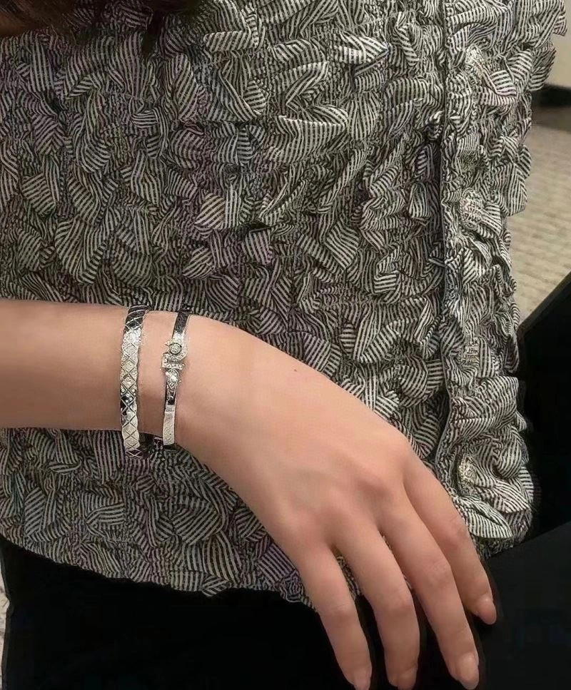 Low-cost Chanel Bracelets