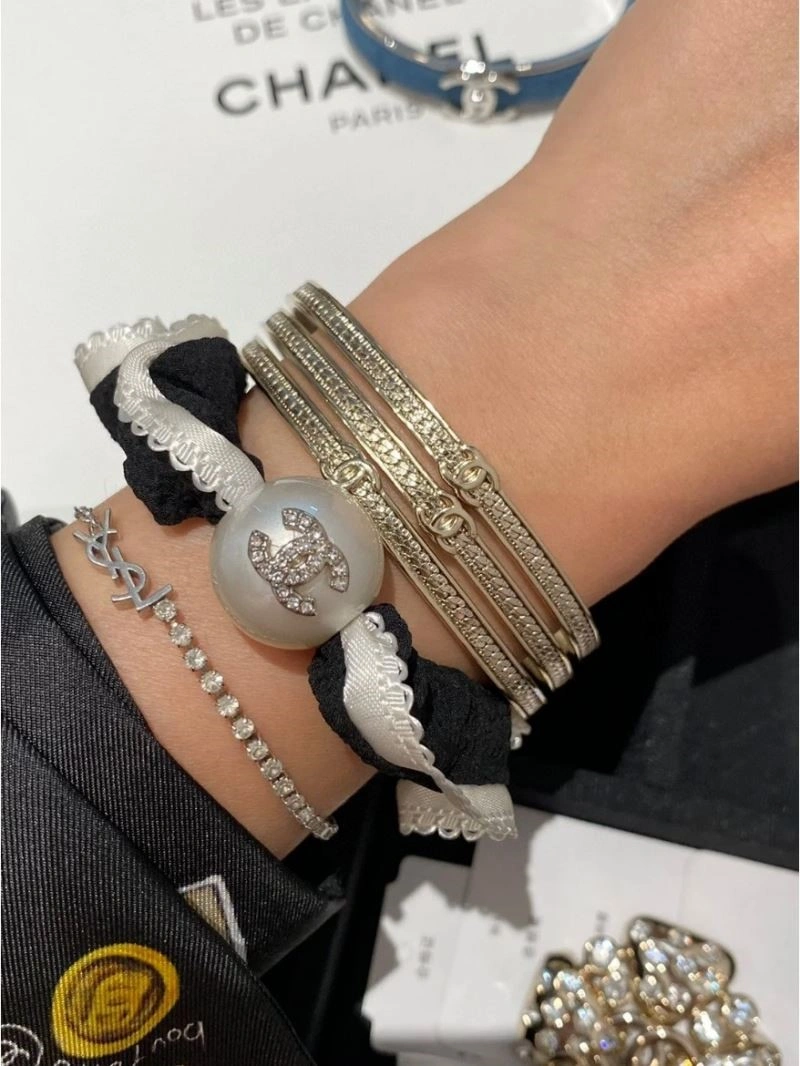 Brand-original Chanel Bracelets