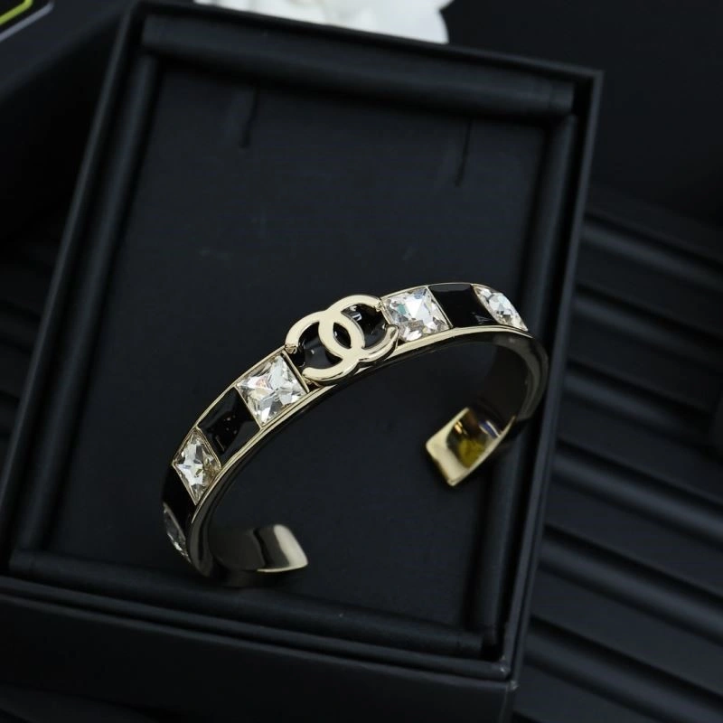 Low-cost Chanel Bracelets