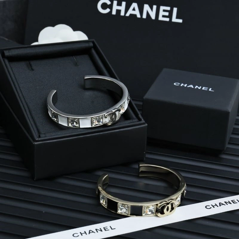 Low-cost Chanel Bracelets