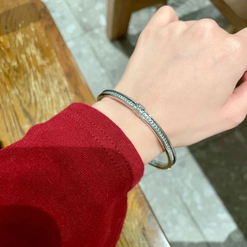 Top mirror Chanel Bracelets