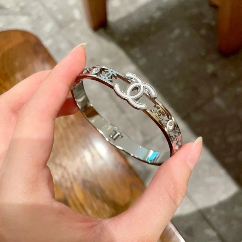 Precise copy Chanel Bracelets