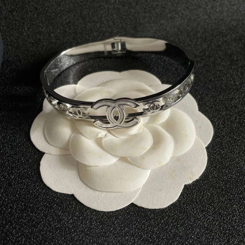 Precise copy Chanel Bracelets
