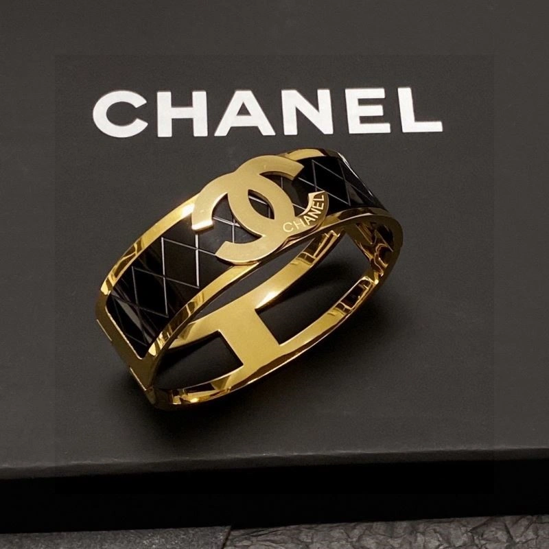 Top mirror Chanel Bracelets