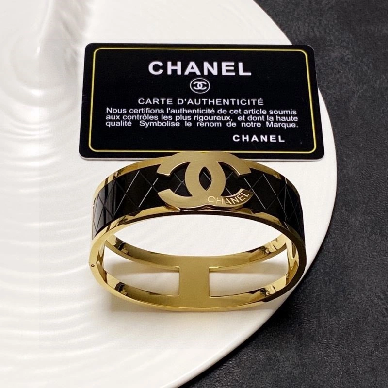 Top mirror Chanel Bracelets
