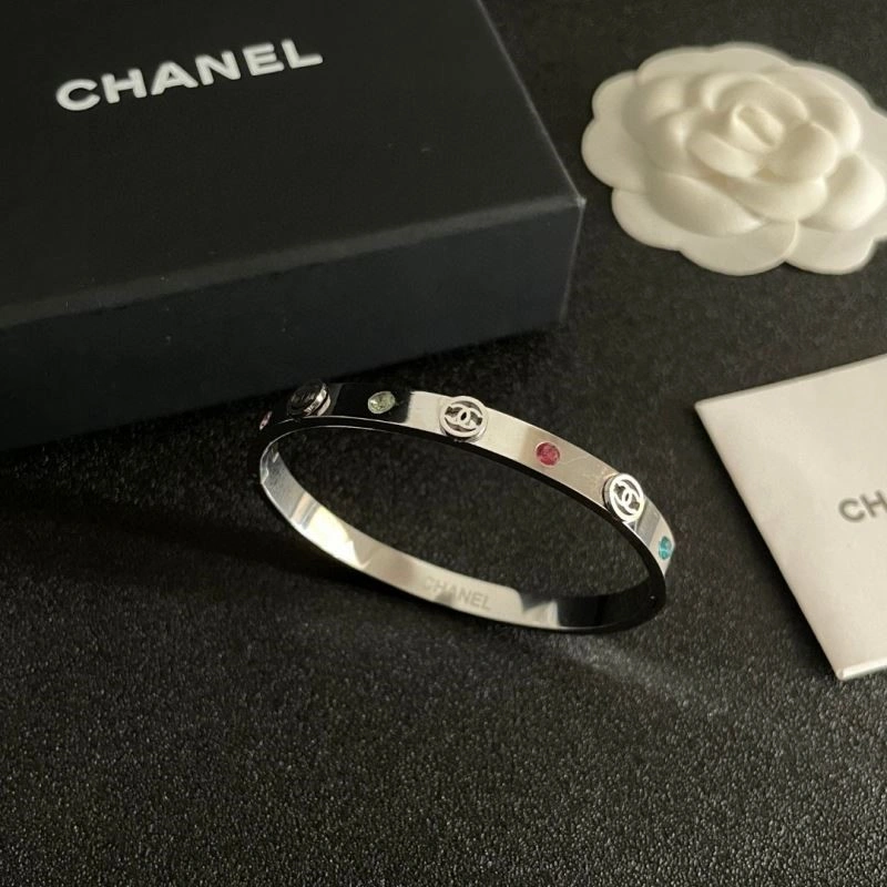 Low-cost Chanel Bracelets