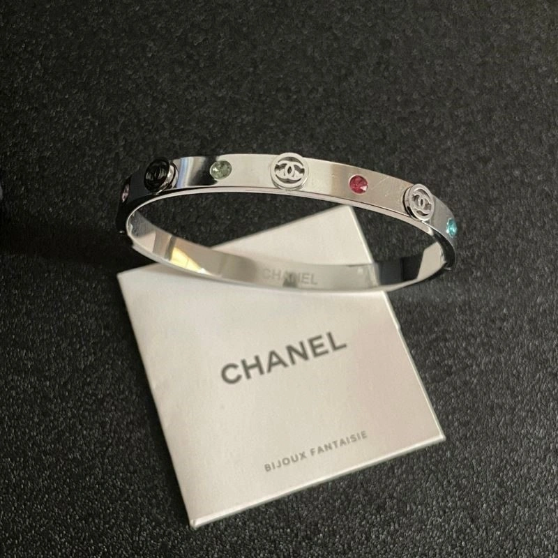 Low-cost Chanel Bracelets
