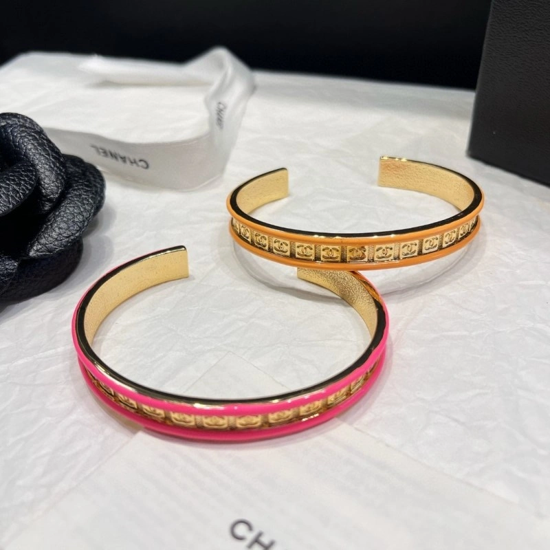 Top mirror Chanel Bracelets