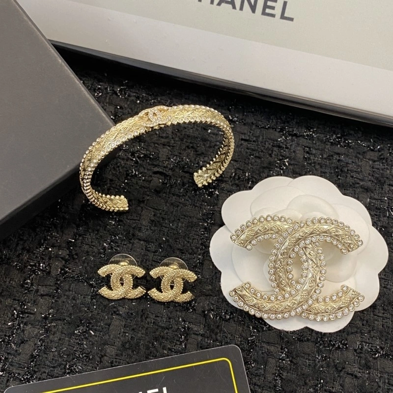 Bargain Chanel Bracelets